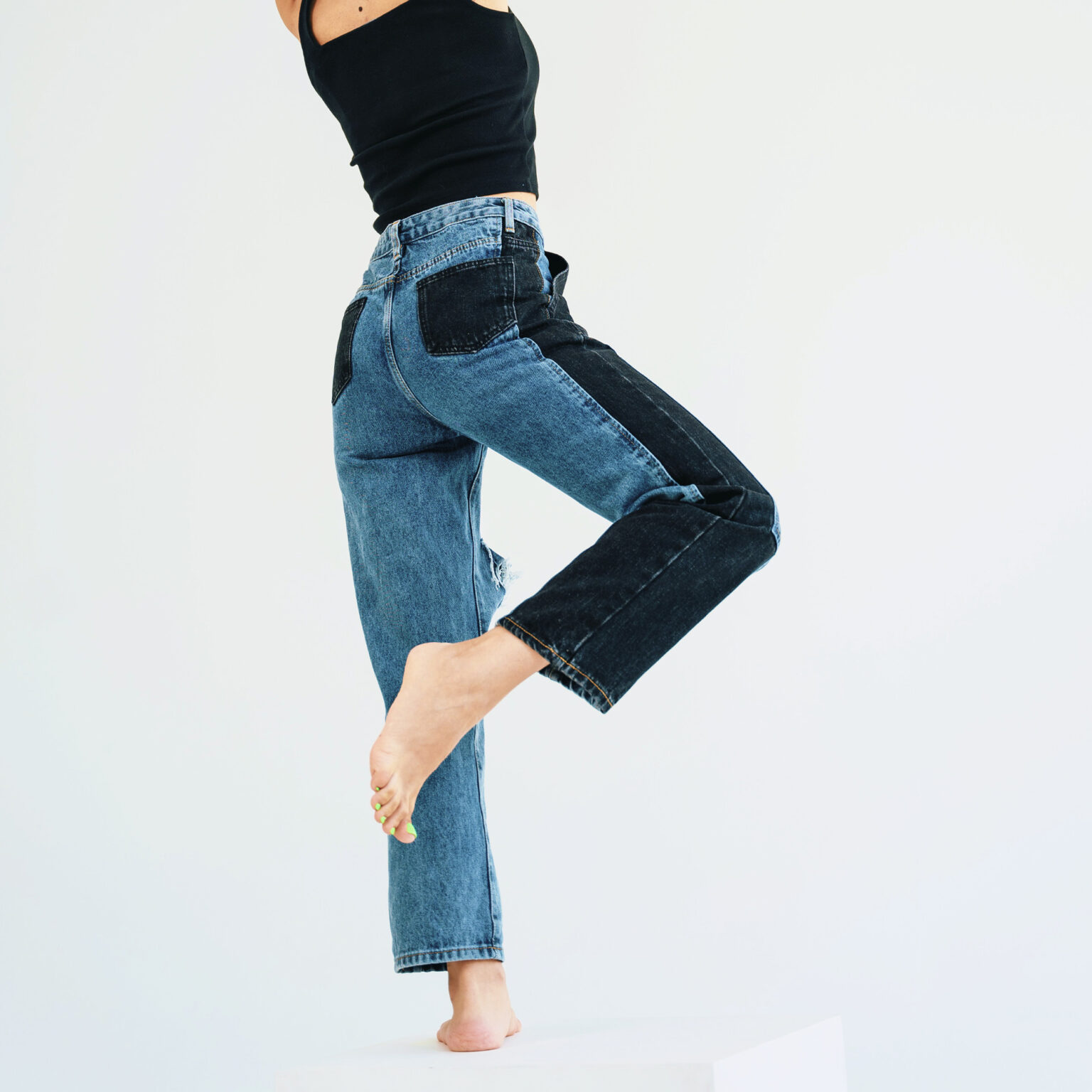 Wide Leg Jeans With Clasps At The Waist - Two Tones